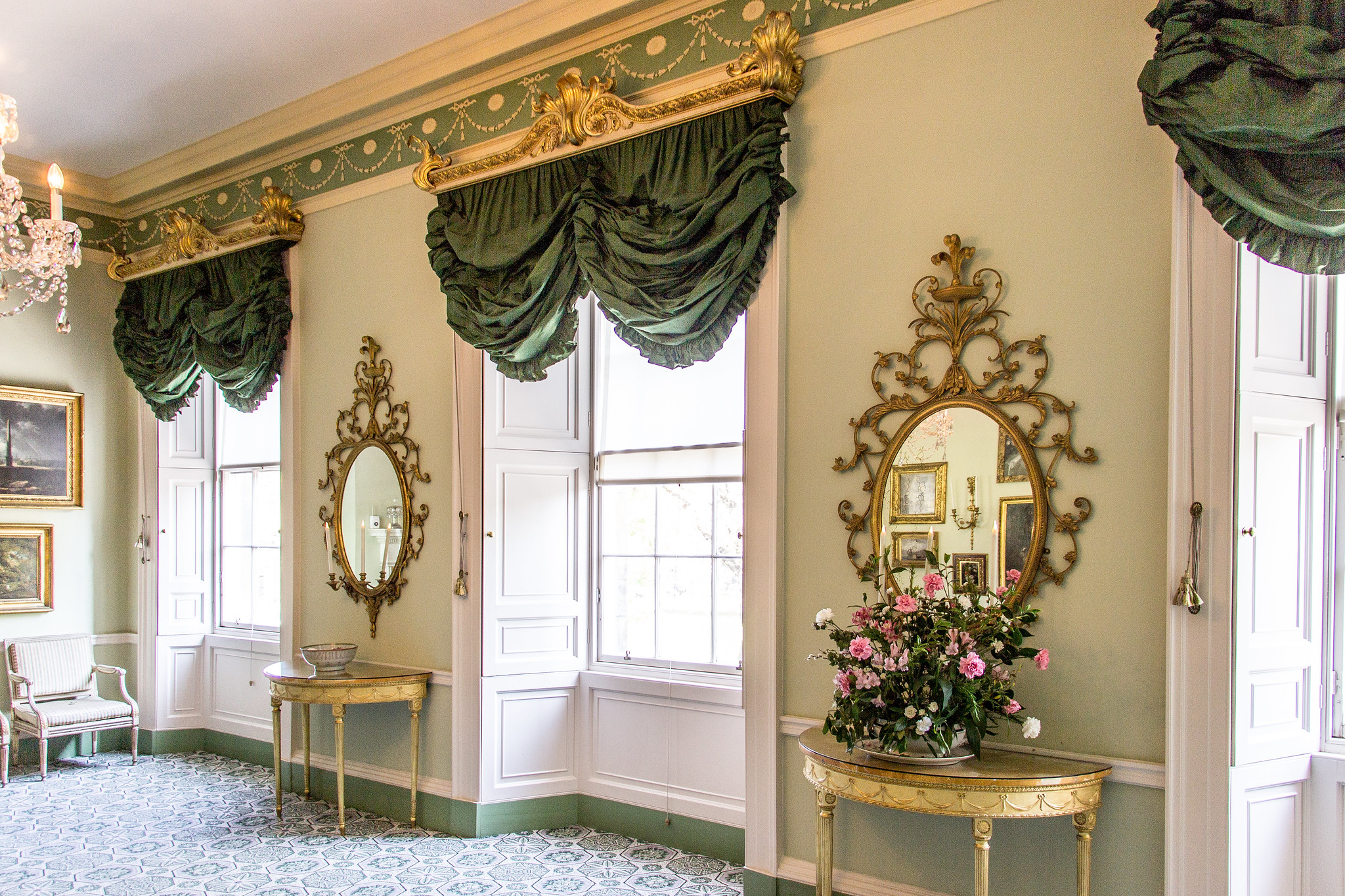 Heritage Colour Palettes: How to Get a Period Look in Your Home ...